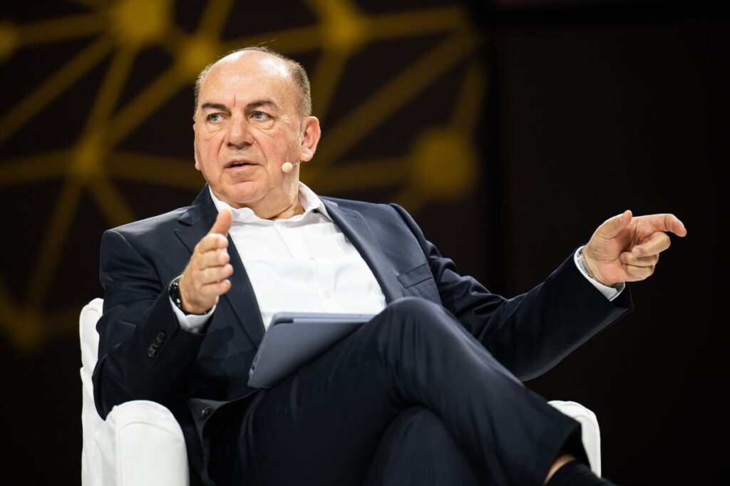 UBS ex-CEO Weber cautions about AI driving new inequality era