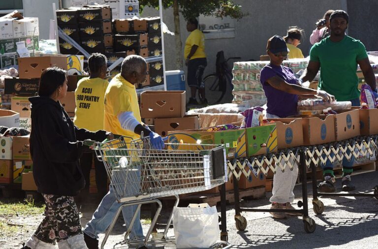 Billionaires providing food aid during shutdown