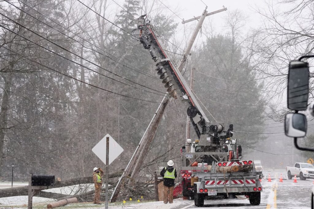 Power outage caused by "Bomb cyclone" affects thousands in northern US
