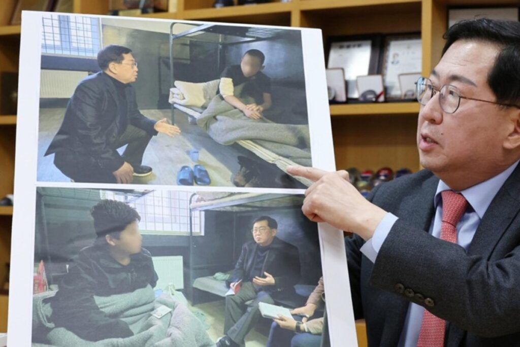 Ukraine grants North Korean soldiers POW status
